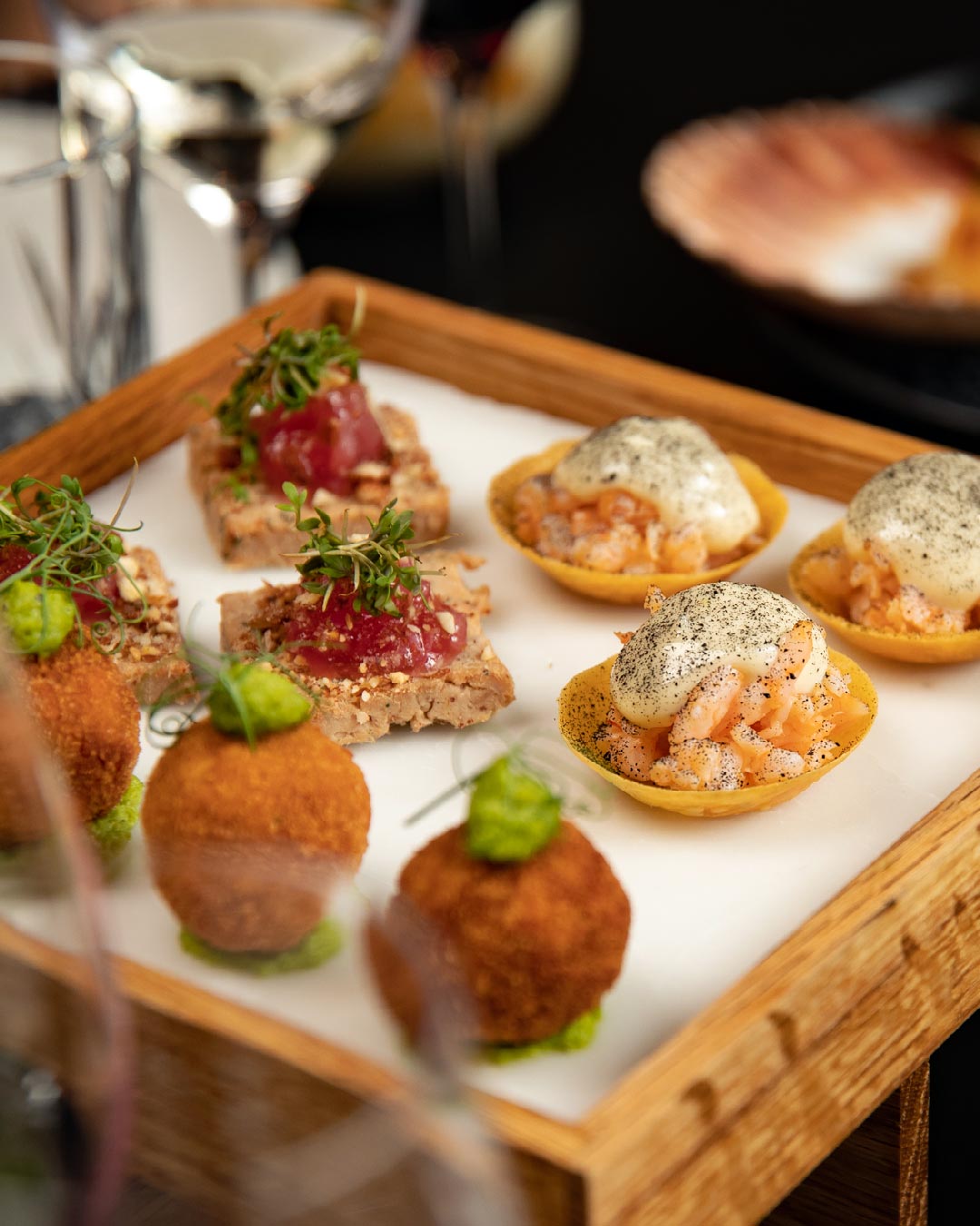 Teatermenu Basso | Italiensk Social Dining | Book bord →